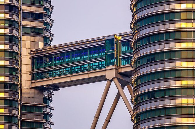 Kuala Lumpur City Tour with Petronas Twin Towers Entrance - Transportation, Timing, and Group Dynamics