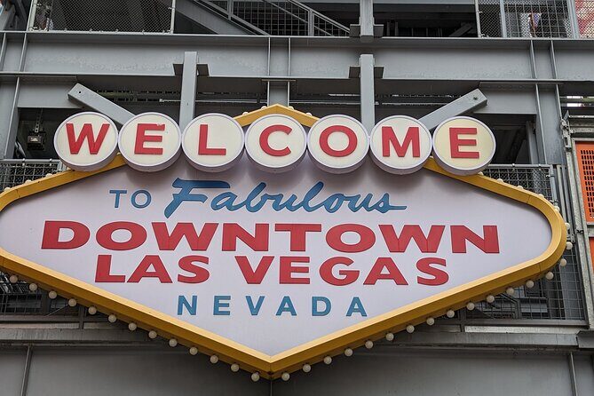 Las Vegas Scavenger Hunt Walking Tour - How the Tour Works in Practice