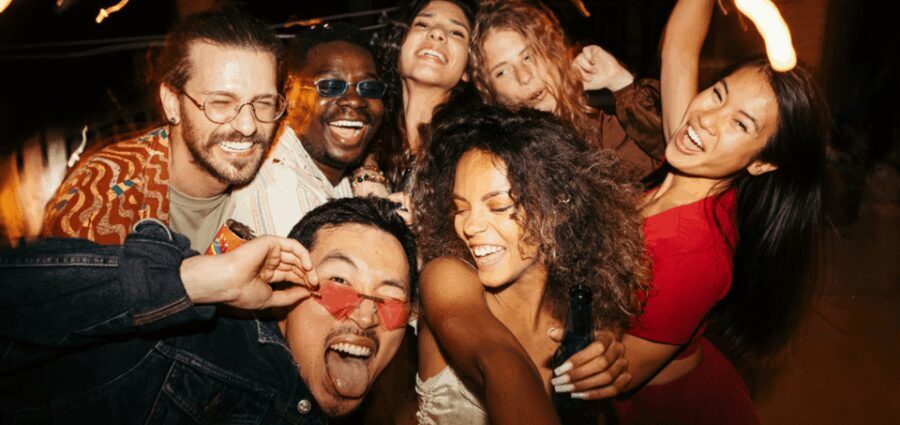 Leipzig: Bar and Club Tour with Free Shots and VIP Entry - The Venues and Stops