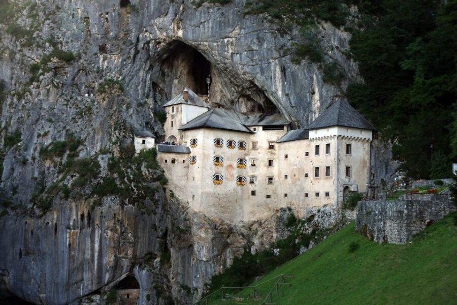 Ljubljana: Postojna cave & Predjama castle small group tour - What’s Included and What to Expect