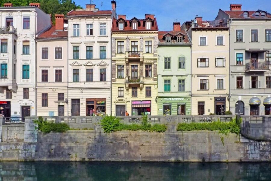 Ljubljana: Private 2h Sightseeing Walking Tour - The You-Get-What-You-See Factor