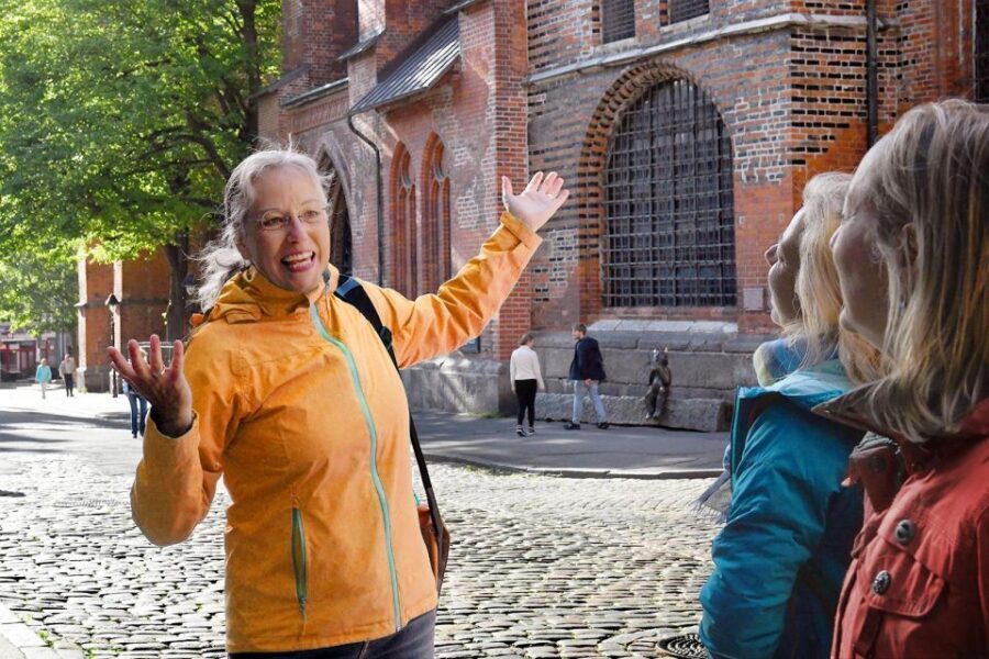 Lübeck: entertaining guided tour to old town highlights - Authentic Insights and Past Travel Experience