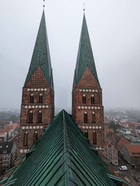 Lübeck zwischen Grusel und Geschichte Truecrime zu Halloween - Key Points
