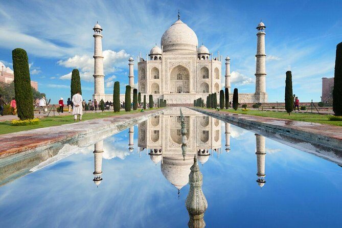 Luxury Taj Mahal and Agra Tour From Delhi By Mercedes Car or Audi Car - Exploring Agra Fort: Mughal Majesty