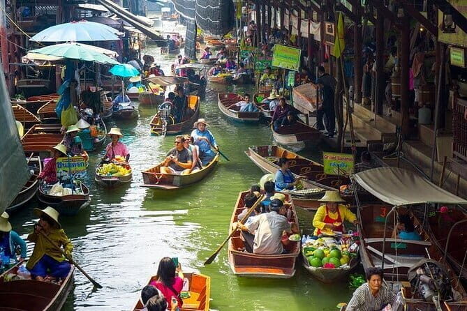 Maeklong Railway Market & Damnoen Saduak Market Paddle Boat Tour - The Practical Side: What to Expect