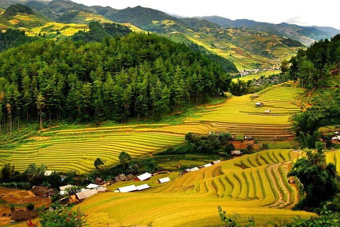 Mai Chau Full Day Group Tour - Thung Khe Pass: Panoramic Views and Local Market