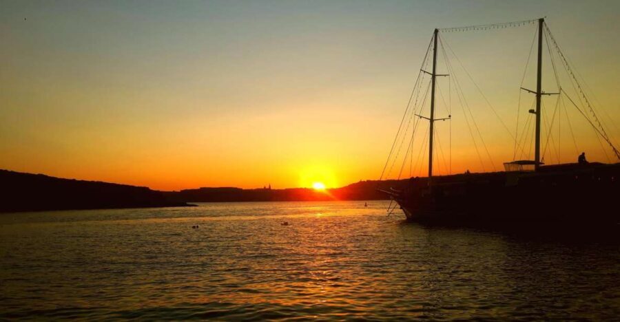 Malta: Private Sunset Boat Trip to Comino and Blue Lagoon - Practical Details: What to Expect and How to Prepare