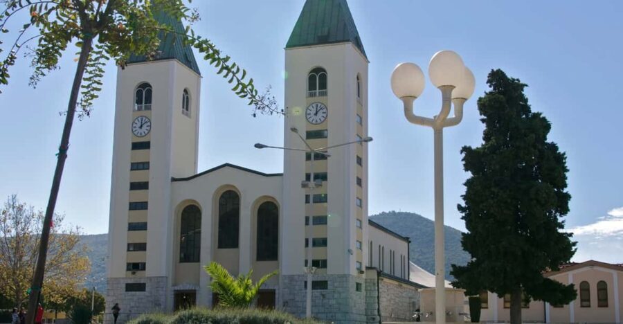 Medjugorje Group Tour from Dubrovnik - Transportation and Group Dynamics