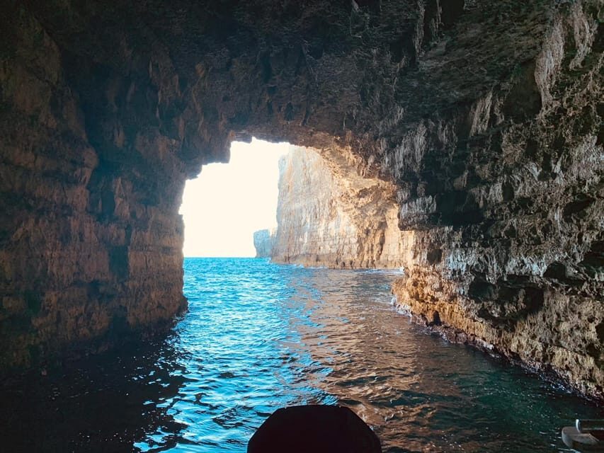 Mellieha: 11:00am Speedboat round Comino Cave 2h Blue Lagoon - Who Should Consider This Tour?