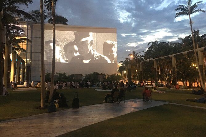 Miami Beach: Transcending Mall - A Deep Dive into the Lincoln Road Experience