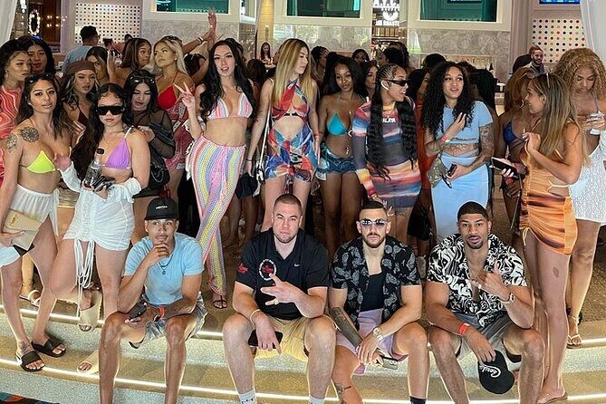 Miami Hip Hop Pool Tour with Party Bus Experience & open bar - Authentic Feedback and Highlights