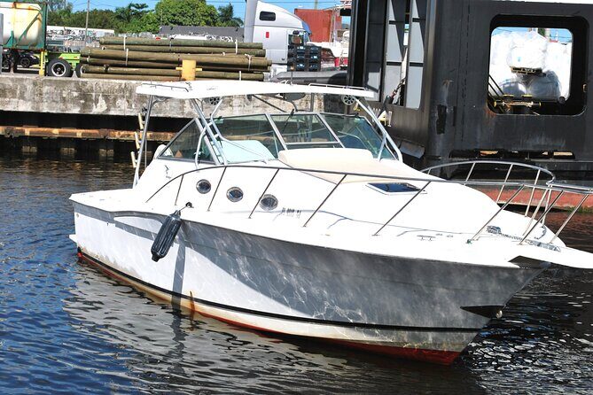 Miami Private 38 Express Cruiser Yacht with Captain - The Nighttime Advantage: Why Going After Dark Is a Treat
