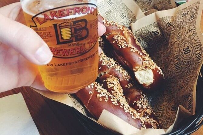 Milwaukee : Best Street Food Private Tour With A Local Guide - What You Can Expect from the Tour