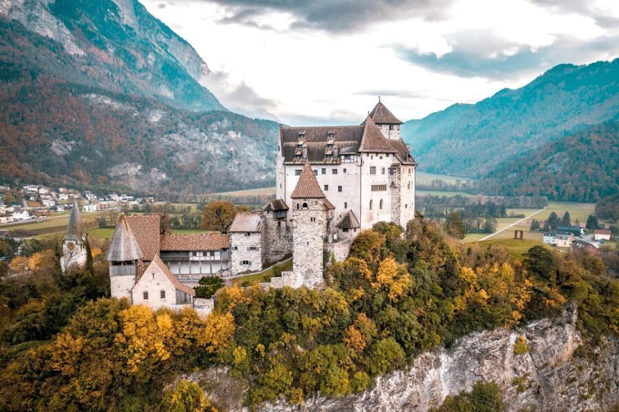Minivan 8 Places : Dracula Castle, Peles, & Brasov Day Tour - Analyzing the Value
