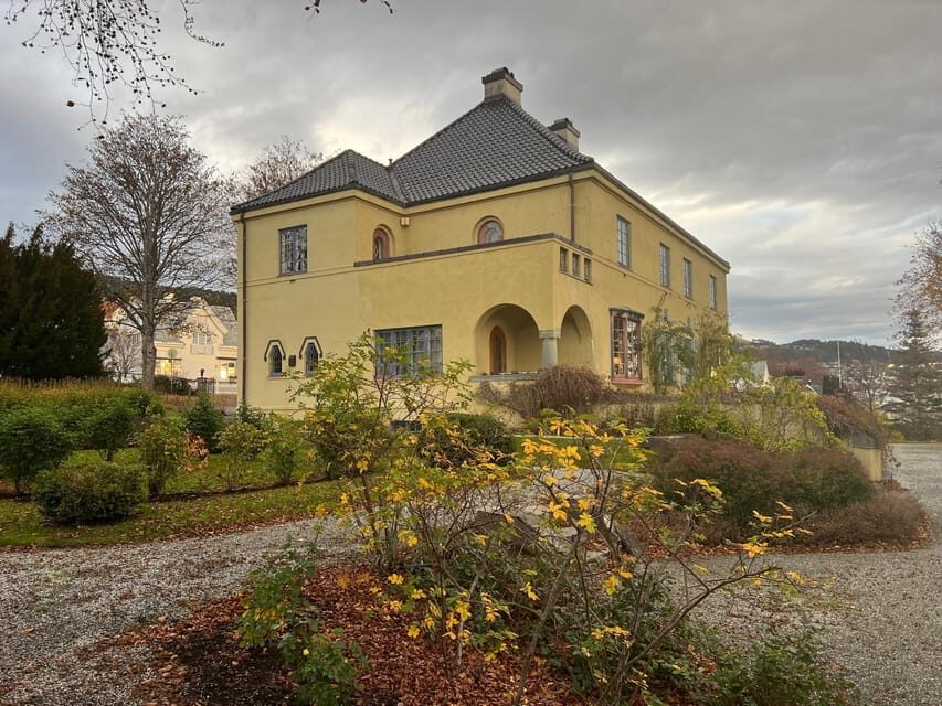 Molde: 2-Hour Guided City Walking Tour - FAQs