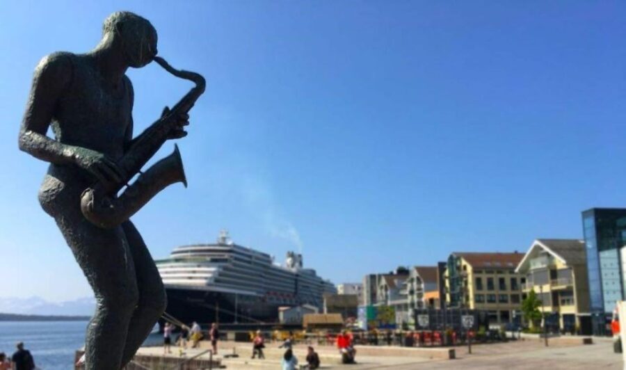 Molde: Atlantic Ocean Road & Varden Audio Guide Bus Tour - An In-Depth Look at the Tour Experience