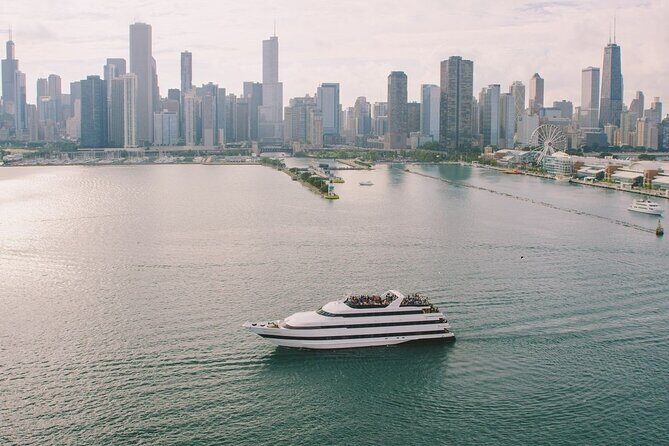 Mother's Day Premier Plus Brunch Cruise on the Chicago River - Dining & Beverages
