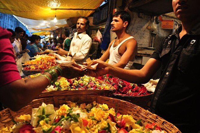 Mumbai Tour by Public Transport - Transport and Value