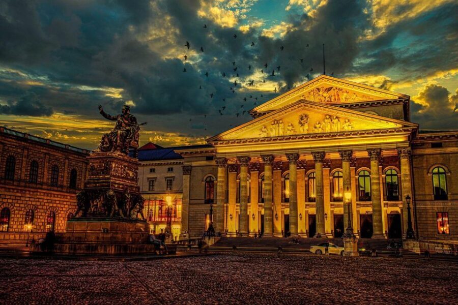 Munich: Private Guided Walking Tour with Residenz Museum - Inside the Residenz Palace