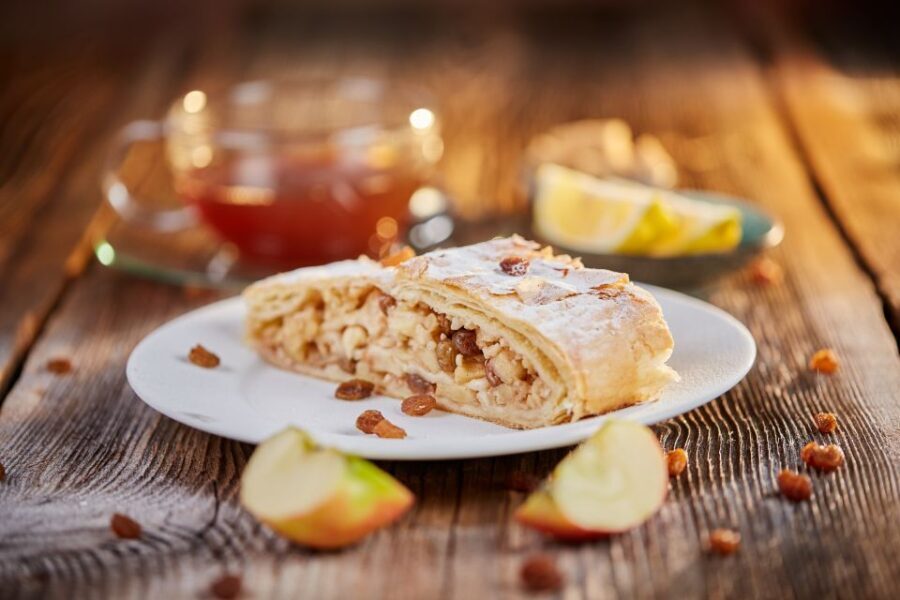 Munich: Traditional German Food and Old Town Private Tour - The Sum Up