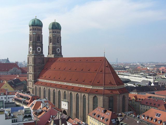 Munich: Walking Tour Old Town and Viktualienmarkt - A Stroll Through the Viktualienmarkt