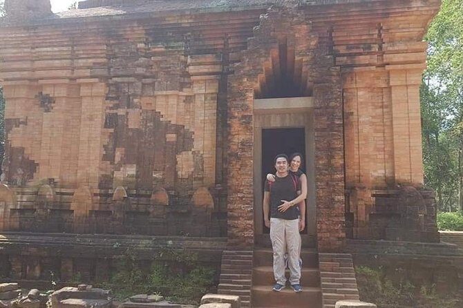 My Son Holyland Tour, Come Back by Boat, Hoi An Walking Tour with Night Market - A Taste of Local Flavors: Lunch and Leisure