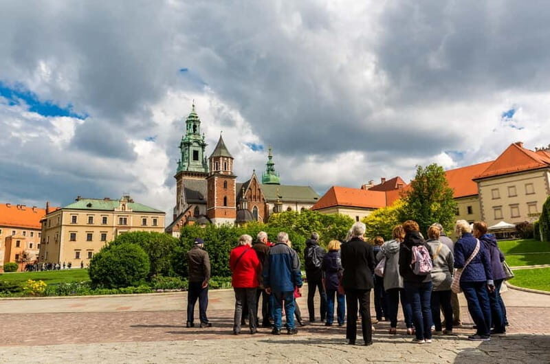 Mysterious Wawel Cathedral and Wawel Courtyard Guided Tour - Discovering Wawel: An Essential Krakow Experience