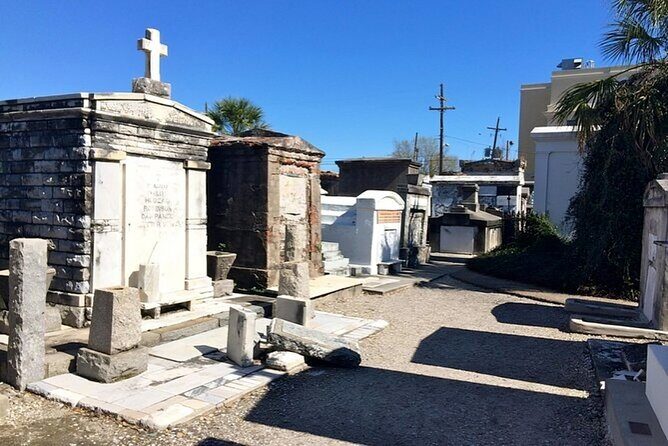 New Orleans French Quarter Private Walking Tour with a Guide - Authentic Experiences and Top Tips