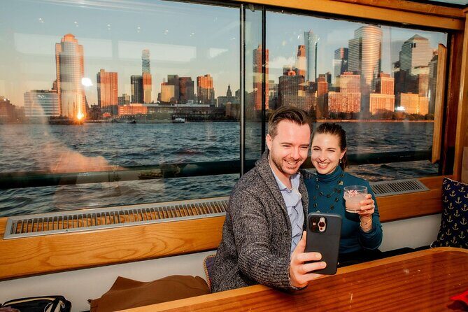 New York City Holiday Sunset Sightseeing Cruise - Who Should Consider This Tour?