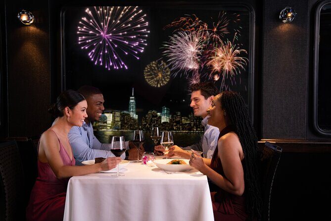 New York Pier 15 New Year's Eve Buffet Dinner Cruise - The Pros and Cons: What Our Readers Say