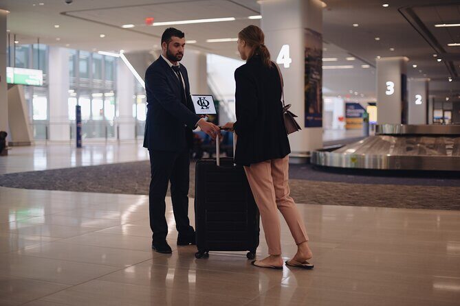 Newark (EWR) Airport Stretch Limo Service To NYC - Why Choose a Private Limo?