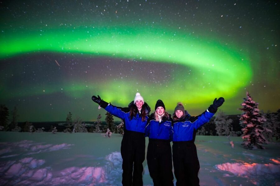 Night Snowshoeing Adventure under the Northern Lights - The Experience of Snowshoeing in the Dark