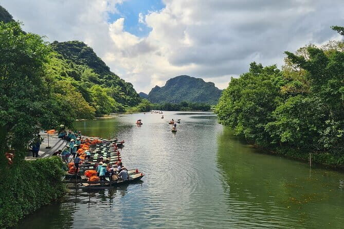 Ninh Binh Trang An Bai Dinh and Mua Cave Trip From Hanoi - What Reviewers Say