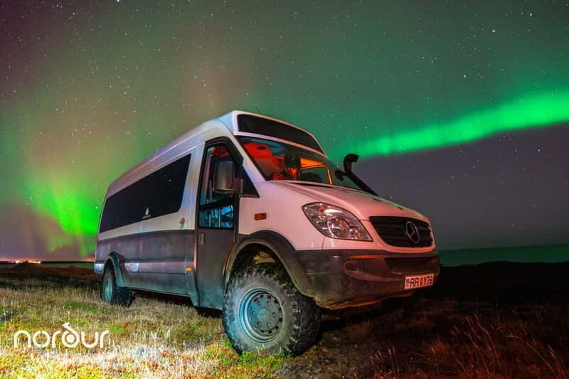 Northern Lights & Hot Choco: Private 4x4 Tour from Reykjavik - The Itinerary in Detail