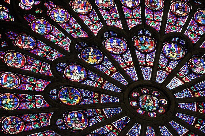 Notre Dame Interior Guided Tour with Scheduled Group Access - Why This Tour Is Worth Considering
