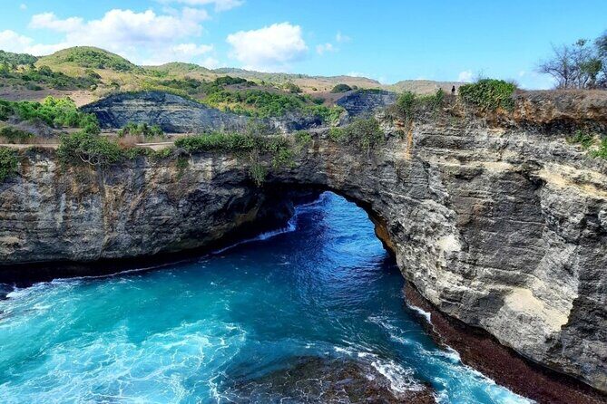 Nusa Penida Island West Tour - All Inclusive - Broken Beach: Nature’s Archway