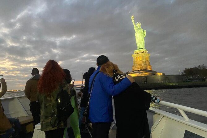 NYC Skyline lights Happy Hour and Cash Bar - Who Will Benefit from This Tour?