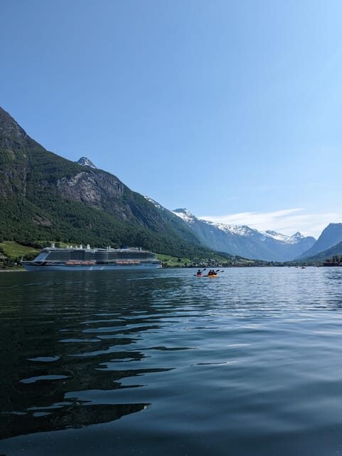 Olden: Guided beginner friendly fjord kayaking.Local company - The Itinerary in Detail