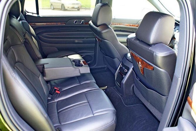 One-Way Private Transfer from Downtown Chicago to ORD by Sedan - The Value of All-Inclusive Pricing