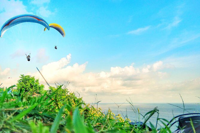 Paragliding Bali Nusa Dua cliff with Free Photo/Videos - The Experience Itself