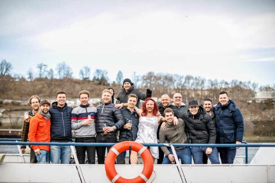 Party in Prague: Private River Cruise with Unlimited Drinks - The Experience on the Water