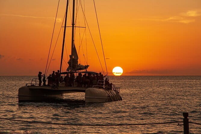 Pattaya Sunset Catamaran Island Hopping with Lunch - What’s Included and What’s Not