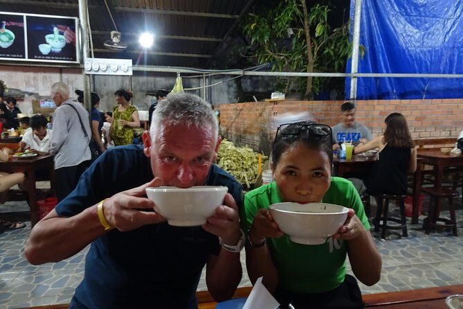 Phu Quoc Street Food Tour By Night - The Practical Side: Transportation, Timing, and Group Size