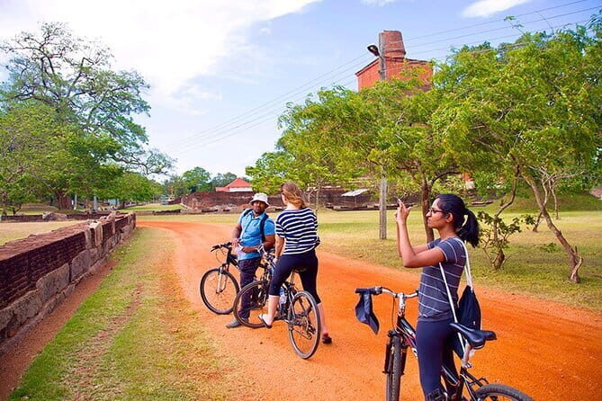 Polonnaruwe Ancient City Cycling Day Tour from Kandy - The Itinerary: What to Expect