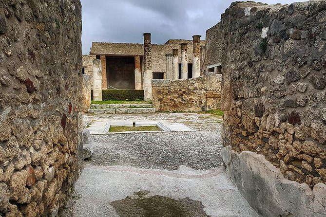 Pompeii and Amalfi Coast Private Day Trip with Pick Up - The Transportation: Comfort and Practicality