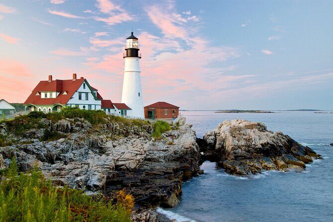 Portland Lighthouse,Fort Williams Park 1-Day Tour from Boston MA - Authentic Experiences and Authentic Maine