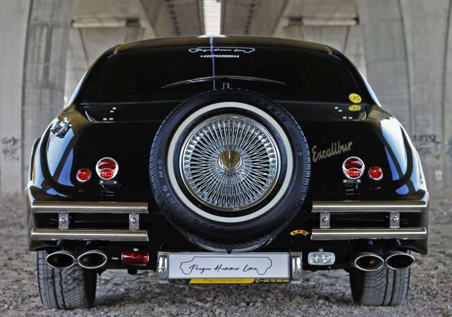 Prague: 1-Hour Vintage Limousine Rental - Who Will Love This Experience?