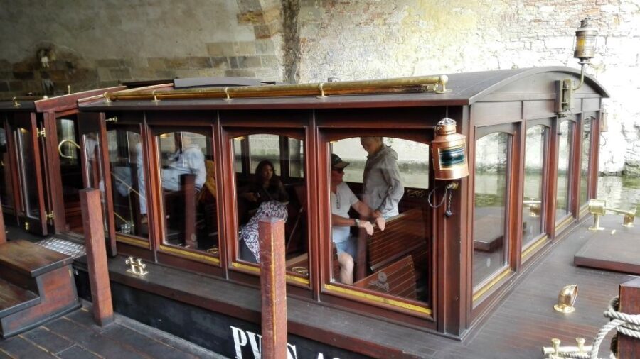 Prague: 2.5-Hour Walking Tour w/ 45 minute Boat Ride - Who Will Love This Tour?