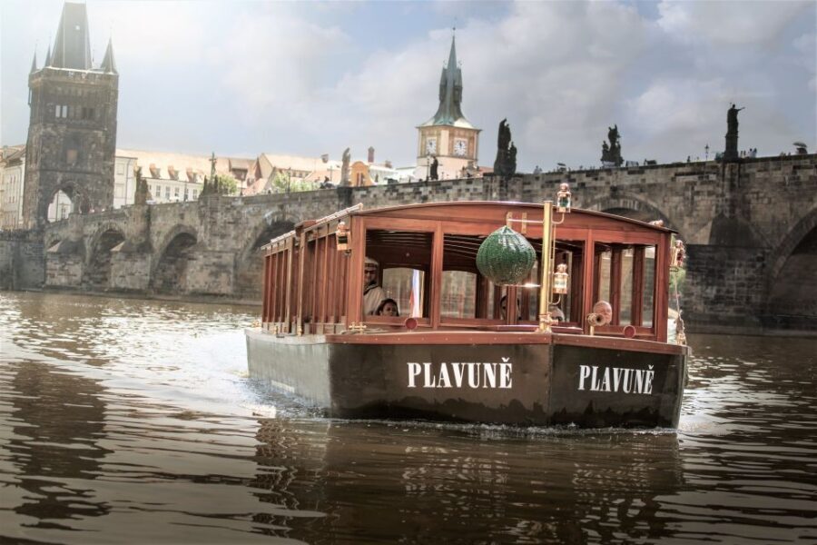Prague: 6-Hour Tour with River Boat Cruise and Lunch - A Deep Dive into the Itinerary