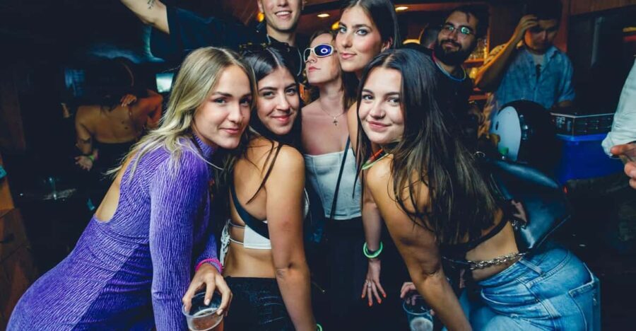 Prague: Boat Party with Unlimited Drinks & After Party Entry - The Itinerary in Detail